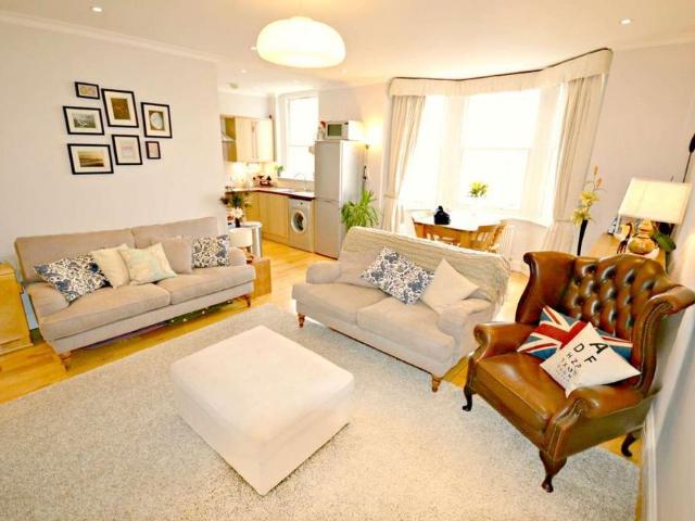 2 bedroom flat to rent