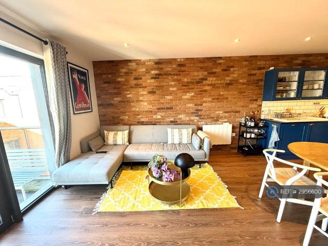 2 bedroom flat to rent