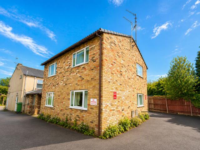 2 bedroom flat to rent