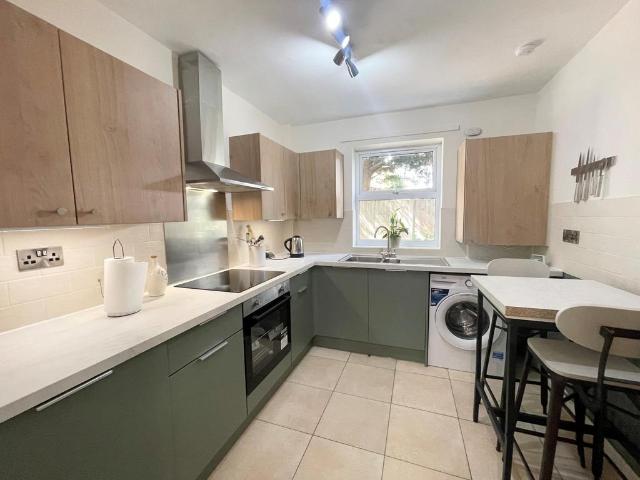 2 bedroom flat to rent