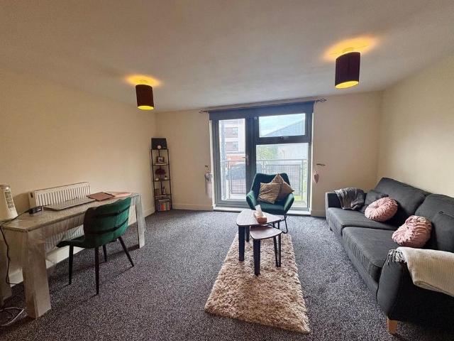2 bedroom flat to rent