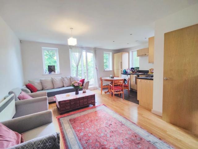 2 bedroom flat to rent