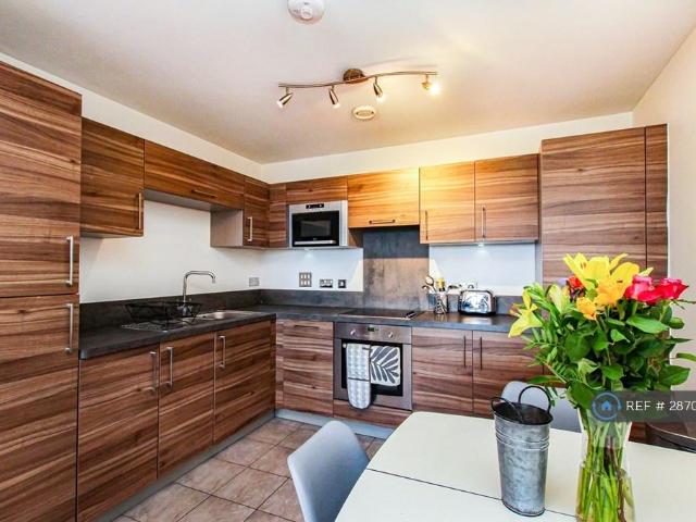 2 bedroom flat to rent