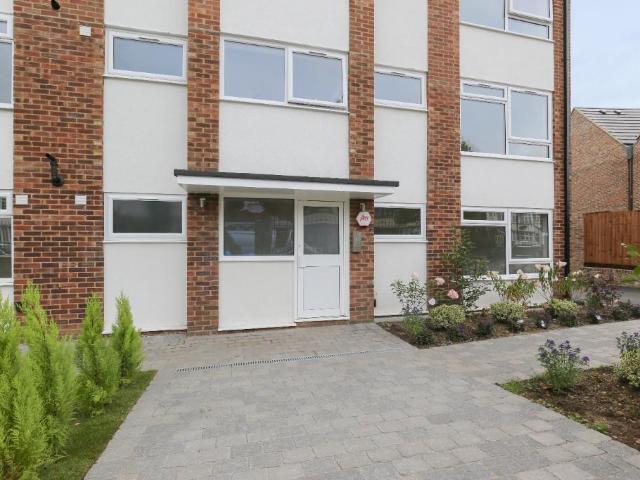 2 bedroom flat to rent