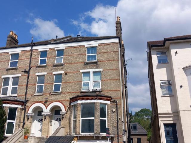 2 bedroom flat to rent