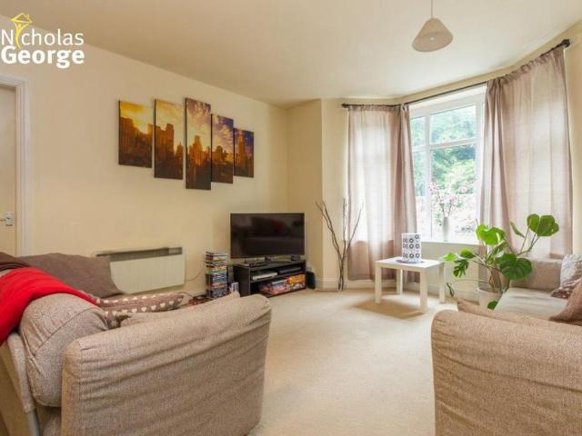 2 bedroom flat to rent