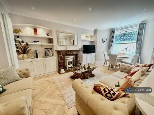 2 bedroom flat to rent