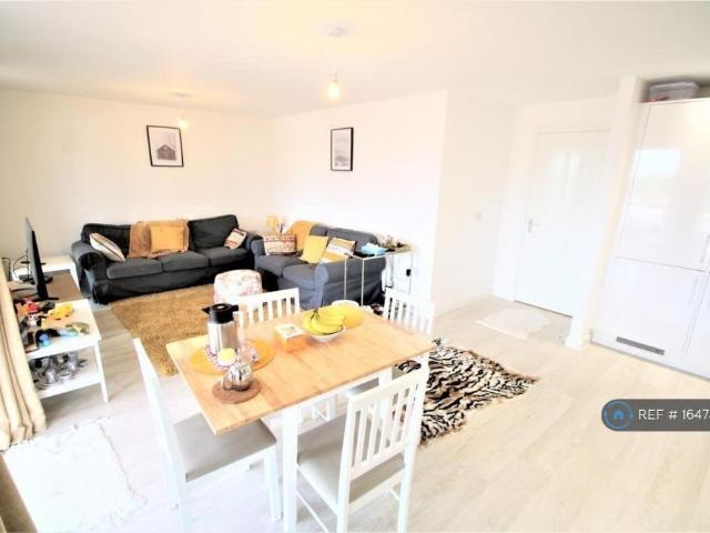 2 bedroom flat to rent