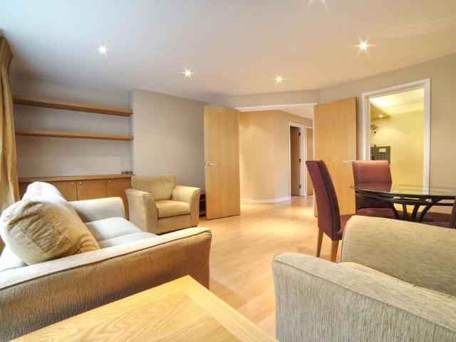2 bedroom flat to rent