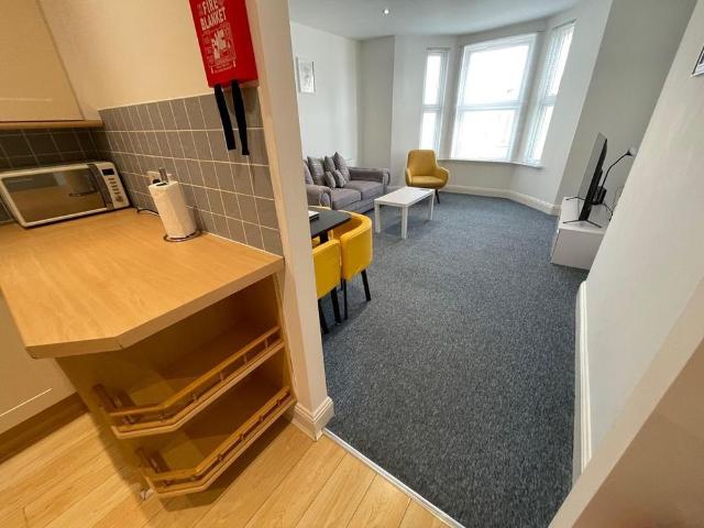 2 bedroom flat to rent