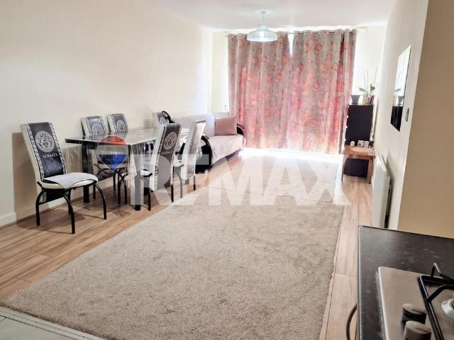 2 bedroom flat to rent