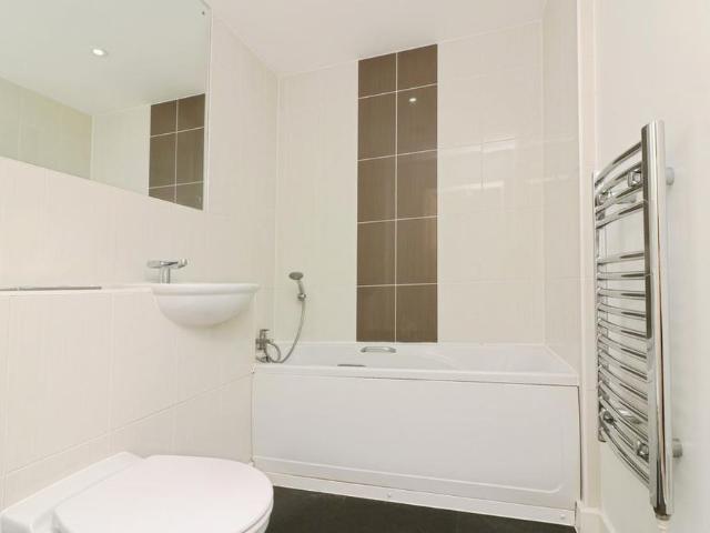 2 bedroom flat to rent