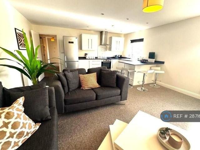 2 bedroom flat to rent