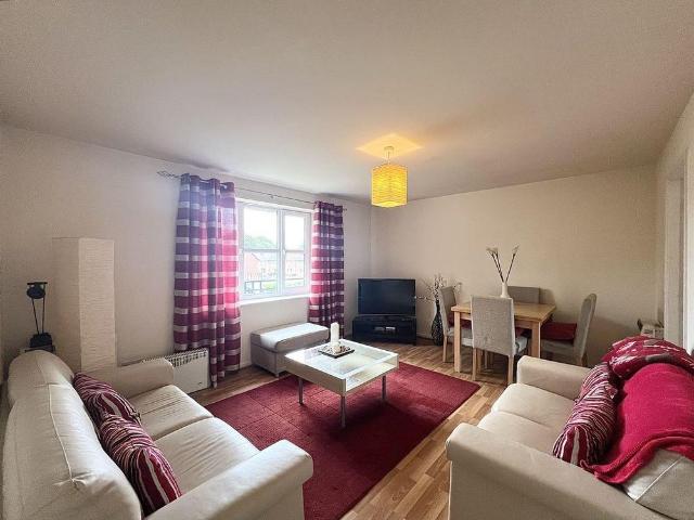 2 bedroom flat to rent
