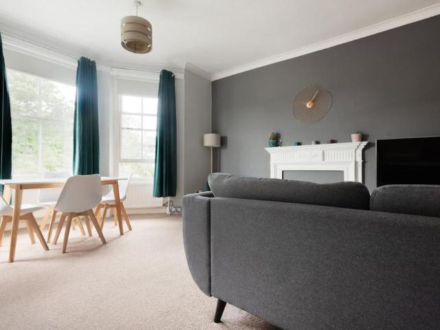 2 bedroom flat to rent