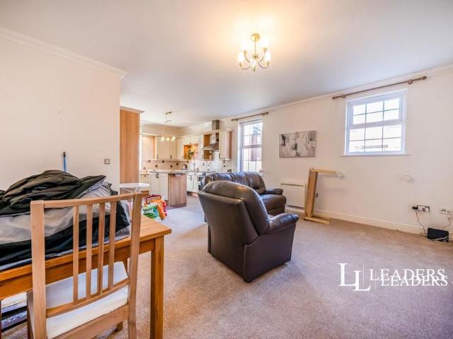 2 bedroom flat to rent
