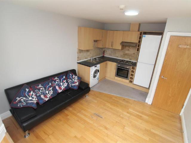 2 bedroom flat to rent