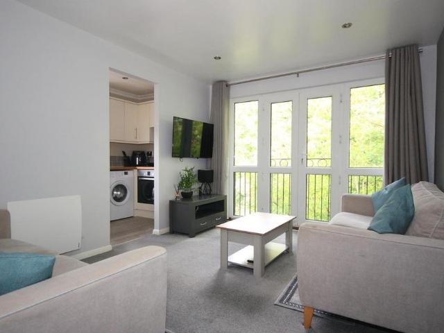 2 bedroom flat to rent