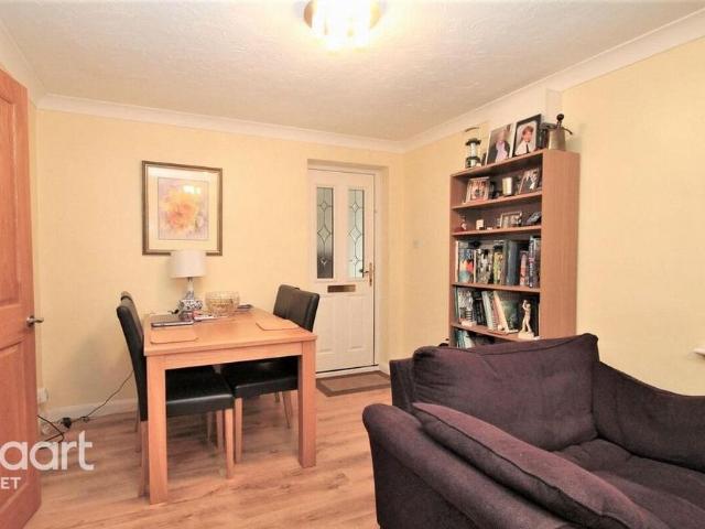 2 bedroom flat to rent
