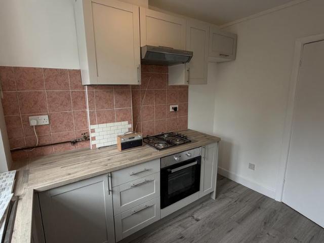 2 bedroom flat to rent