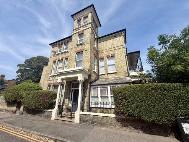 2 bedroom flat to rent