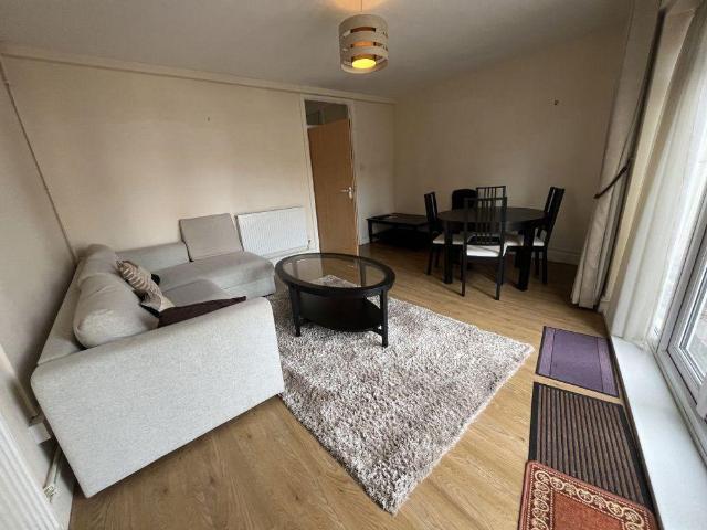 2 bedroom flat to rent