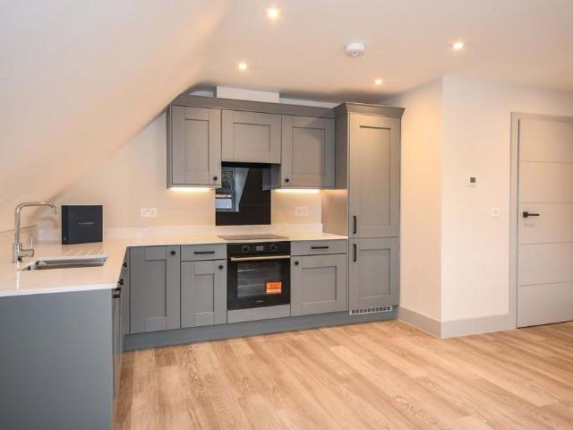 2 bedroom flat to rent