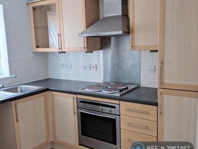 2 bedroom flat to rent