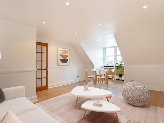 2 bedroom flat to rent