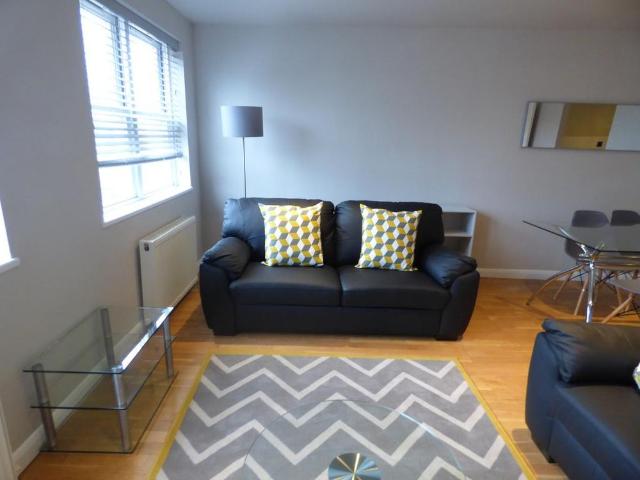 2 bedroom flat to rent