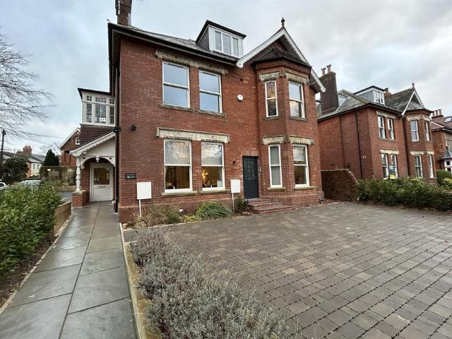 2 bedroom flat to rent