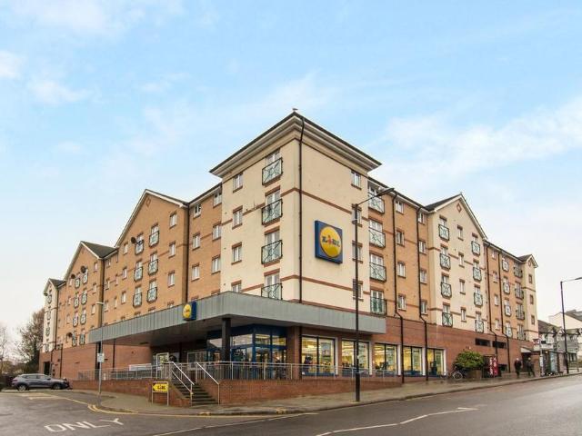 2 bedroom flat to rent