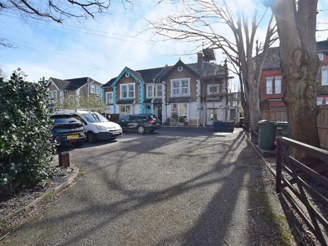 2 bedroom flat to rent