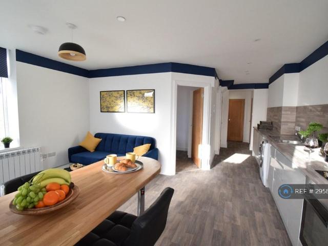 2 bedroom flat to rent