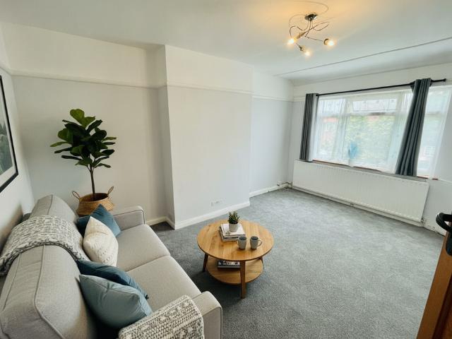 2 bedroom flat to rent