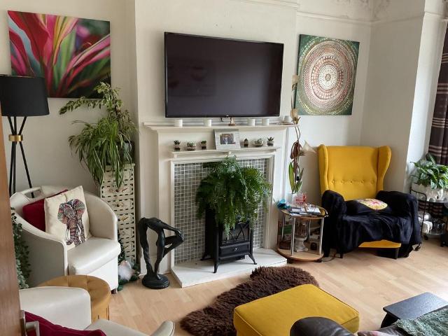 2 bedroom flat to rent