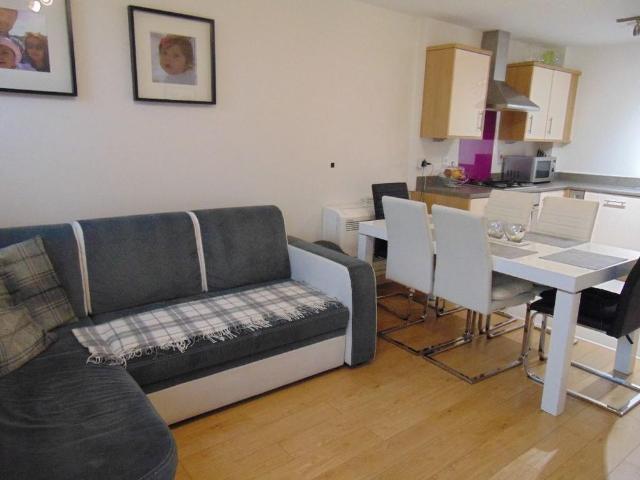 2 bedroom flat to rent