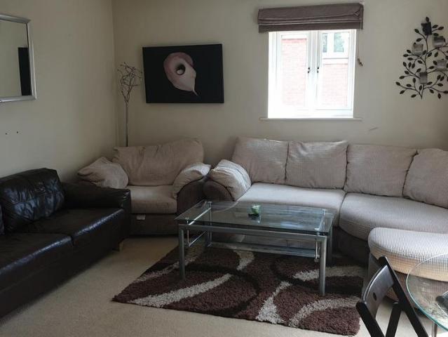 2 bedroom flat to rent