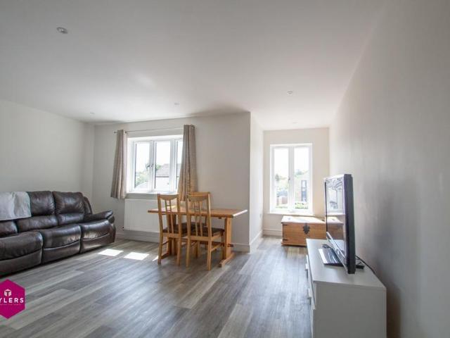 2 bedroom flat to rent
