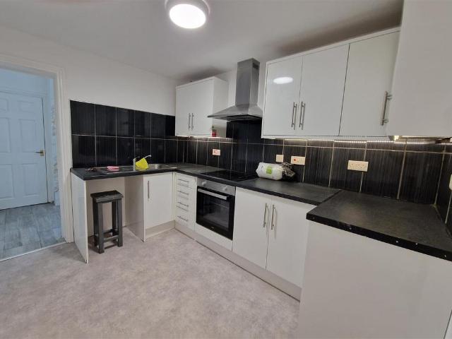 2 bedroom flat to rent