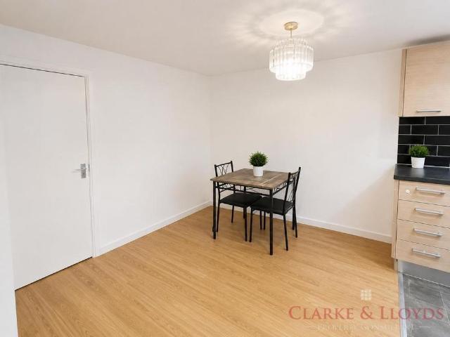 2 bedroom flat to rent