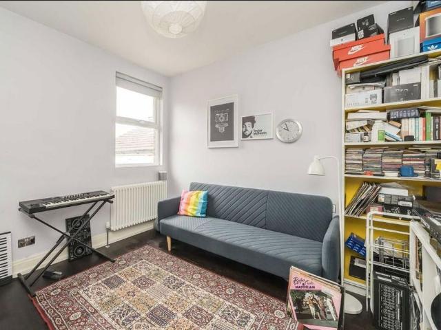 2 bedroom flat to rent
