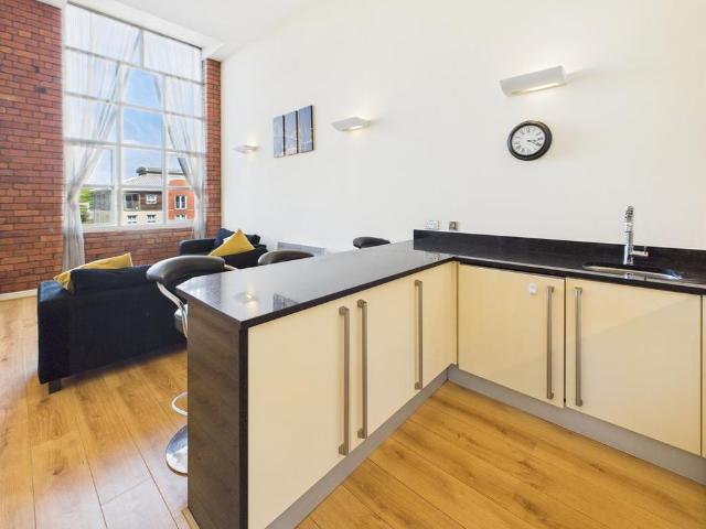 2 bedroom flat to rent