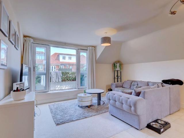 2 Bedroom Flat To Rent, 2 Bedroom Flat To Rent
