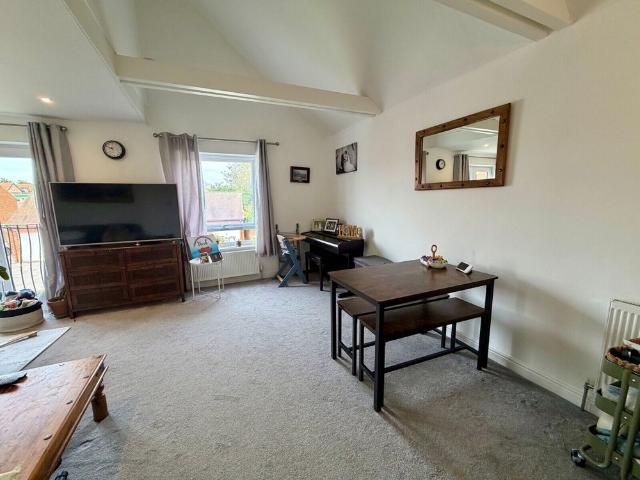 2 Bedroom Flat To Rent, 2 Bedroom Flat To Rent