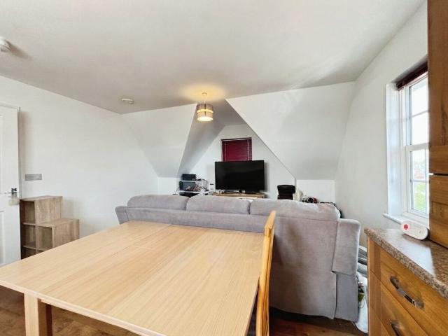 2 Bedroom Flat To Rent, 2 Bedroom Flat To Rent