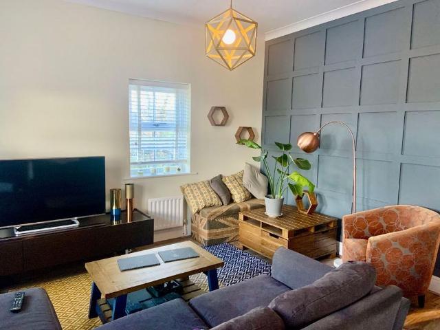 2 bedroom flat to rent