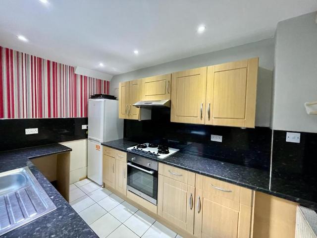 2 bedroom flat to rent