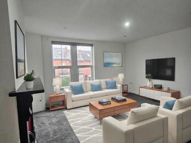 2 bedroom flat to rent