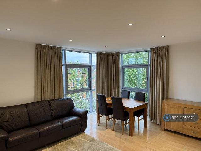 2 bedroom flat to rent